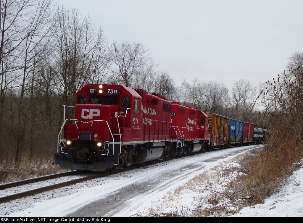 Bonus train: While waiting to intercept RJ-1 west of Mechanicville Yard, CP ran this northbound ...
